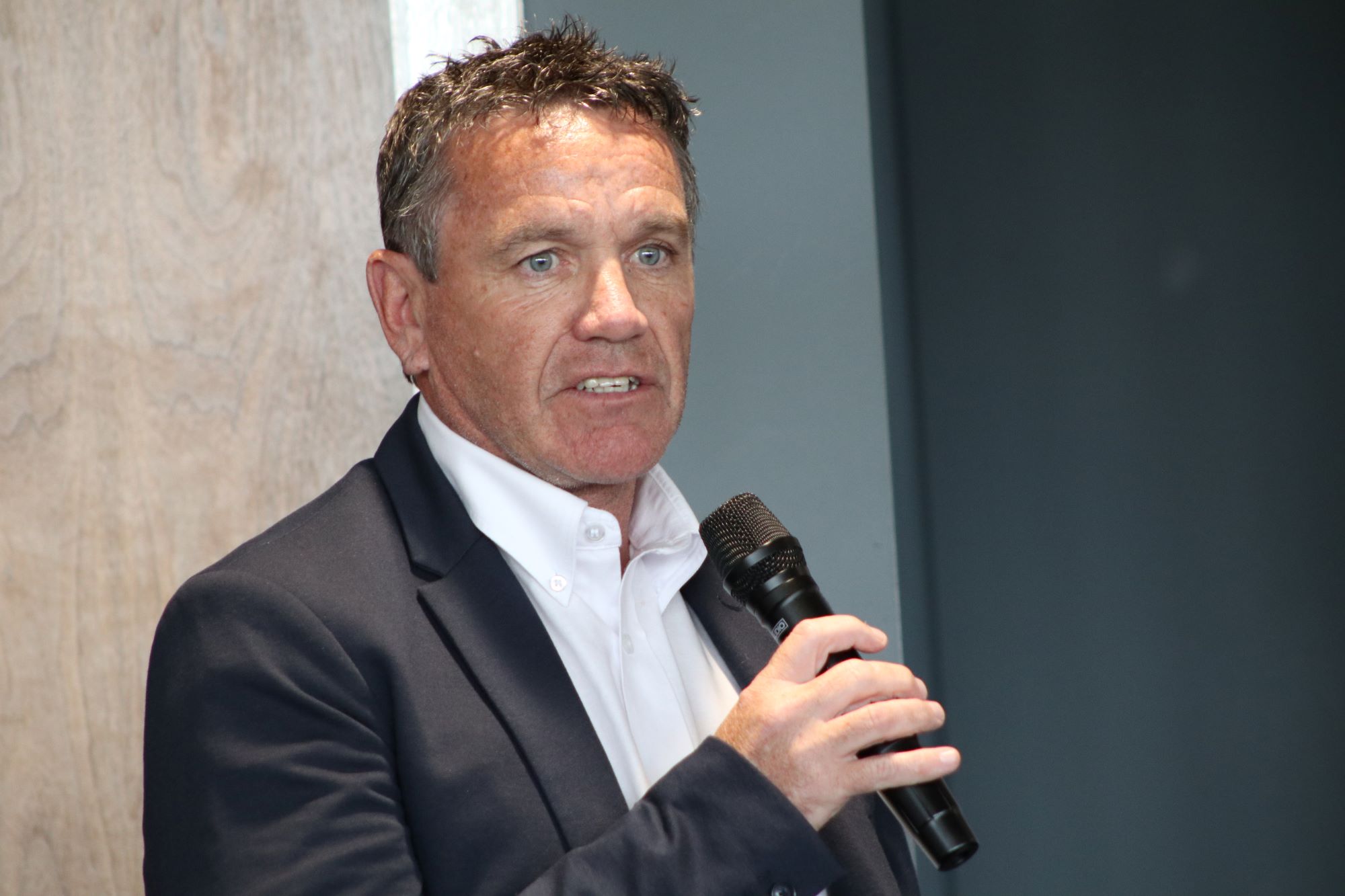 Royghyeds appear in crisis as Mike Ford quits - Shaw, Crompton and ...